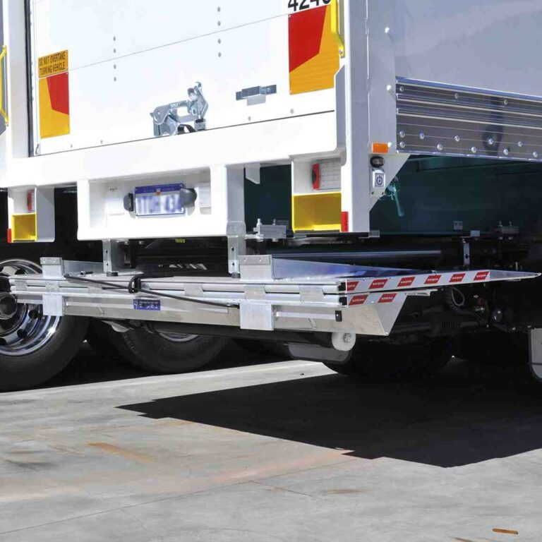 Retractable lifts from 800 kg to 3000 kg