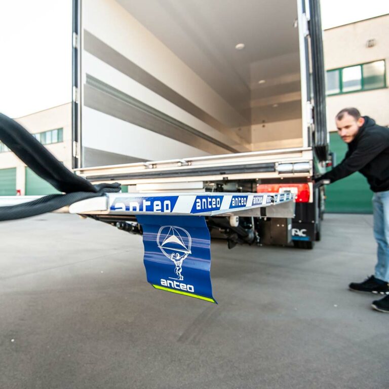 Innovation & Advanced Technology Tail Lifts